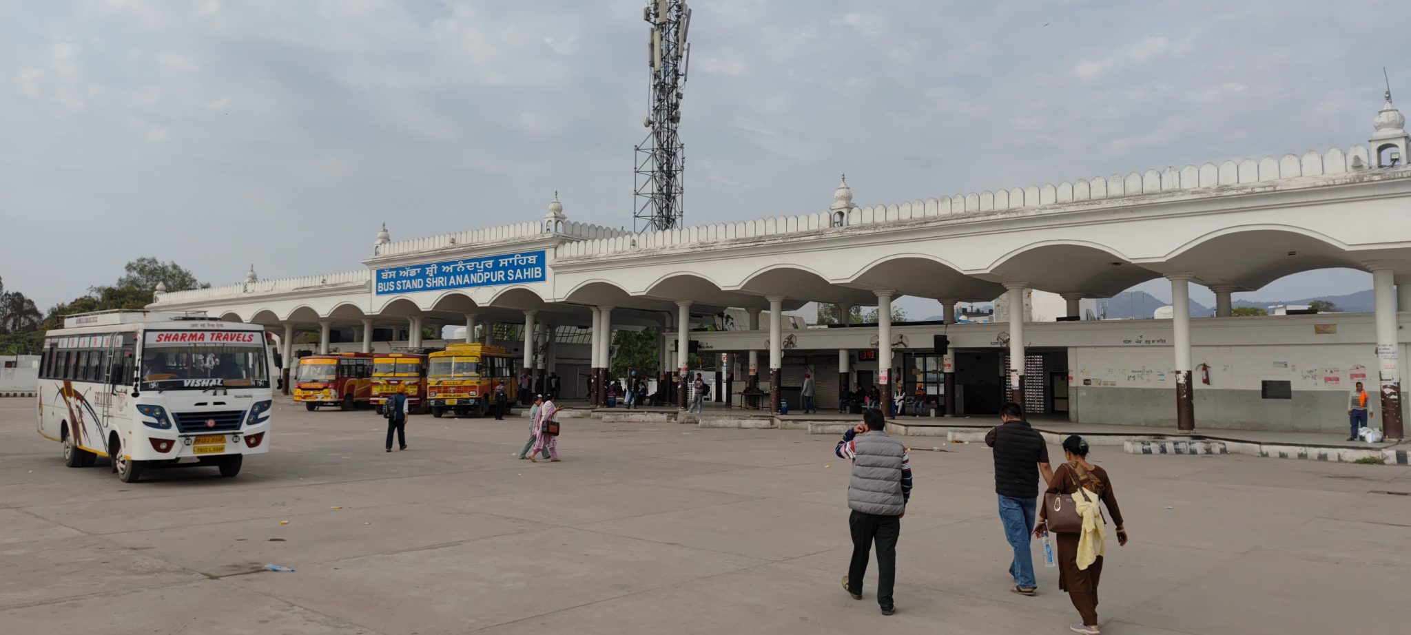 Anandpur sahib bus stand – एक गुरुद्वारे जैसी भव्यता! - The Filter Post